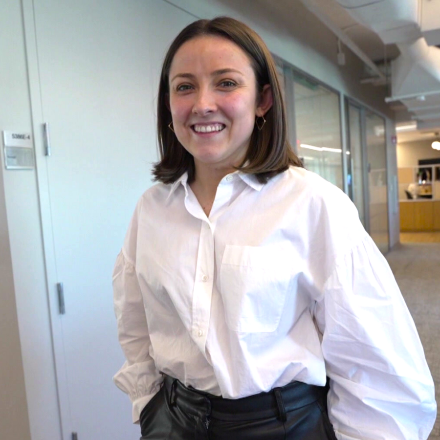 How to Dress for a Media Job Interview